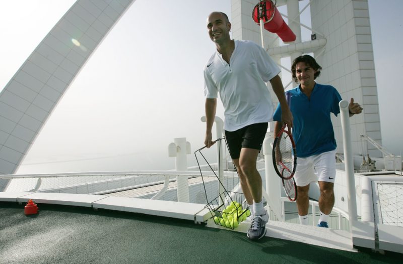 The day Roger Federer and Andre Agassi played the coolest tennis match ...
