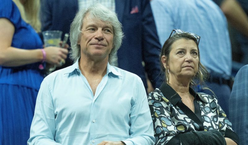 Cameron Norrie invites rock royalty to his Wimbledon player's box