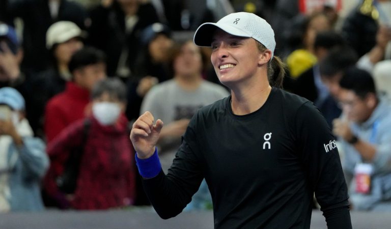 7 sensational Iga Swiatek stats as Pole becomes first player in 31 ...