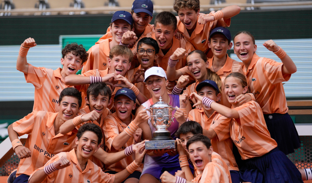 Chris Evert makes bold Iga Swiatek prediction as she takes a fourth ...